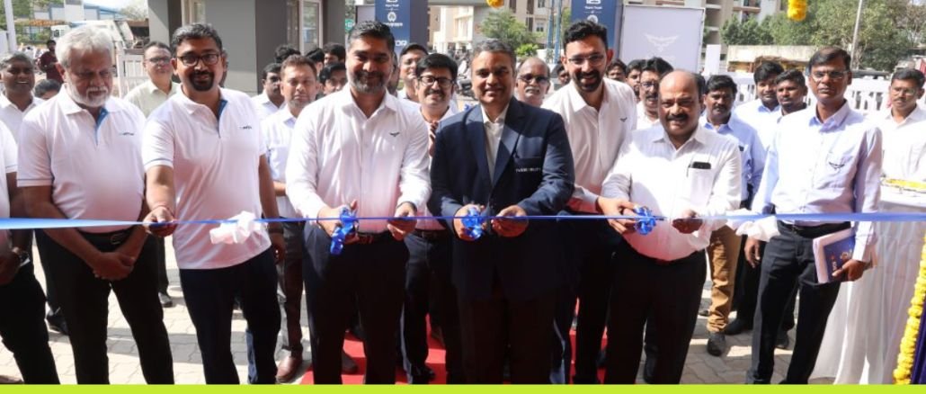 Montra Electric Opens First e-SCV Dealership in Coimbatore with TVS ...